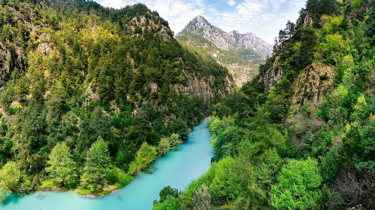 أفضل أماكن سياحية في لبنان لصيف 2025 | دليلك من سندباد