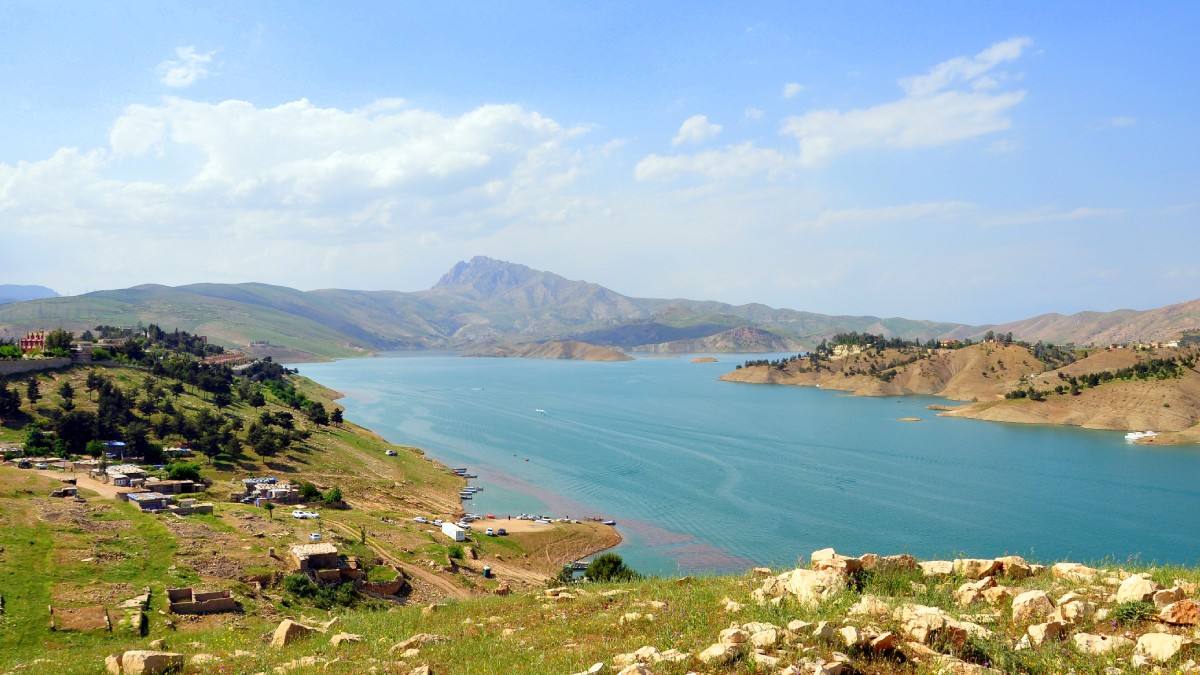 دليلك الكامل لاكتشاف بحيرة دوكان | أجمل وجهات